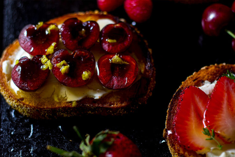 Summer Fruit Toast - Cooking Maniac